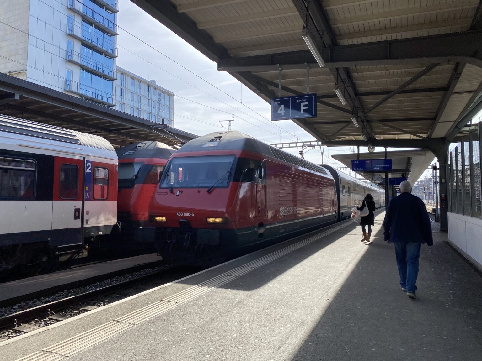 コロナ禍のスイス週末旅行1日目〜kambly trainに乗って、スイスが誇るお菓子メーカー「kambly（カンブリー）」工場へ行き、クッキー ...